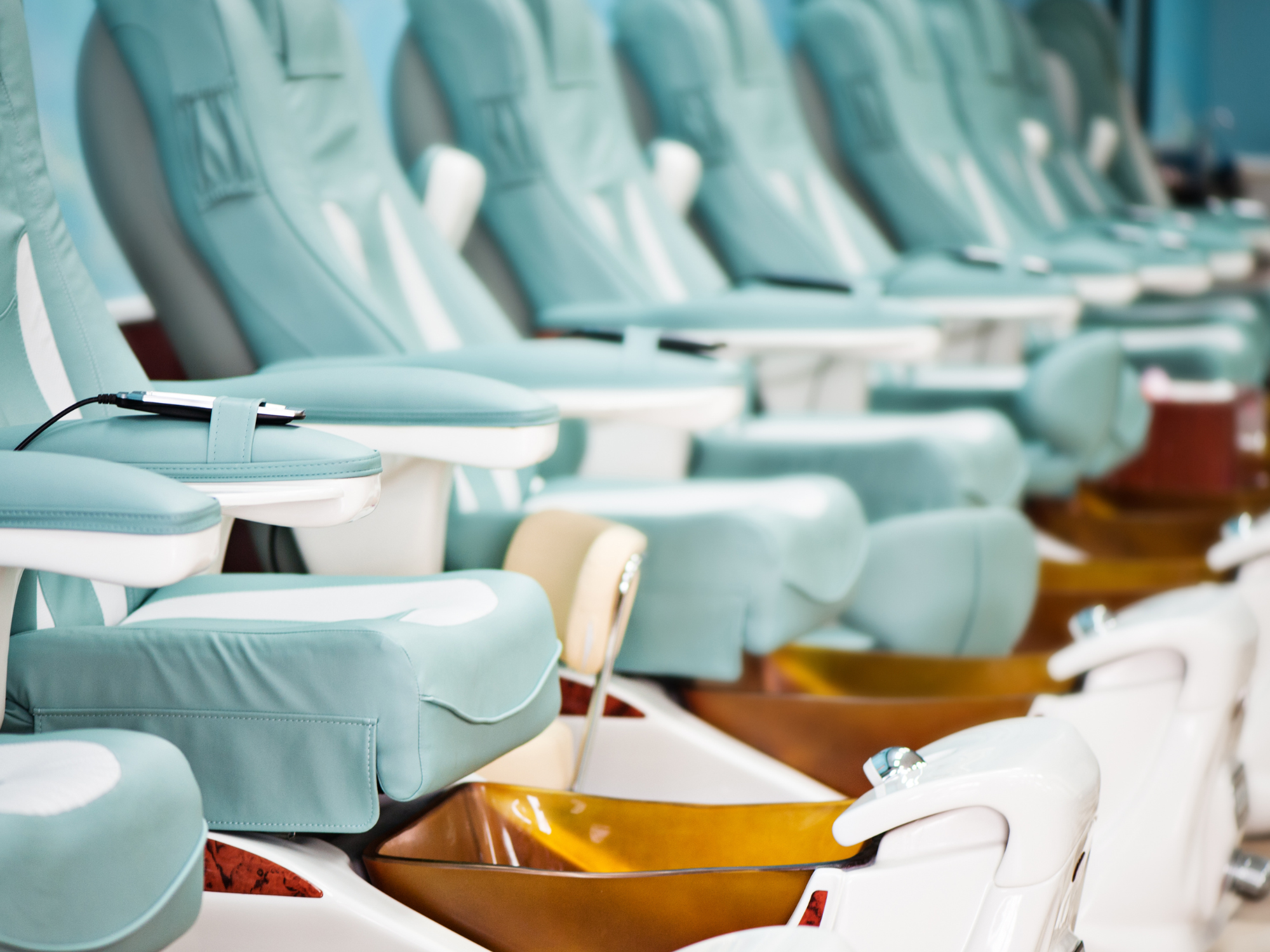 The History of Spa Pedicure Chairs and How They Have Evolved Over Time ...